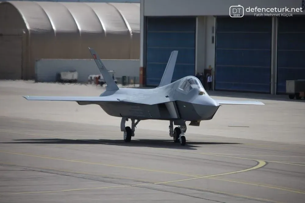 Turkish fifth-generation fighter jet KAAN makes its first flight | УНН