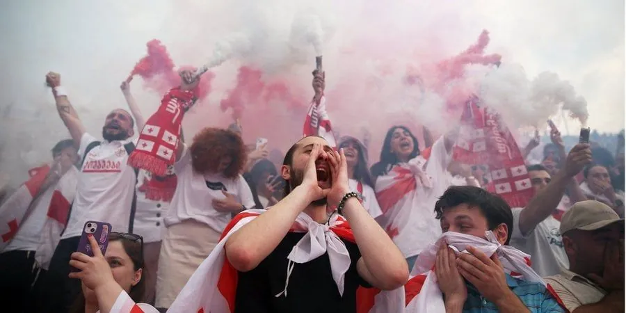 Georgian fans sing "Putin is a f***ing f***" at Euro 2024 | УНН