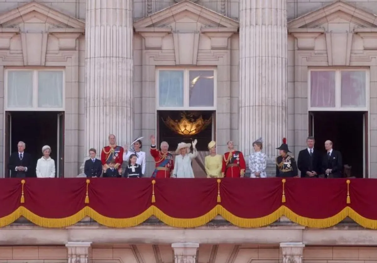 Buckingham Palace opens the famous balcony room to visitors | УНН