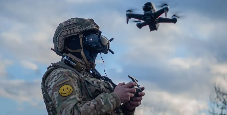 Drone vs. stick: Special Forces officers show how they shot down a ...
