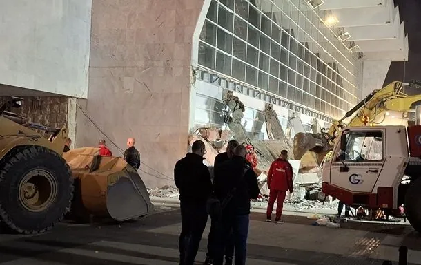 Serbia's infrastructure minister resigns over deadly train station ...