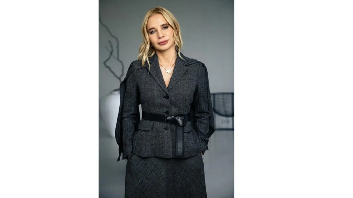 Olena Sosedka, co-founder of Concord Bank, thanked journalist Plinsky ...
