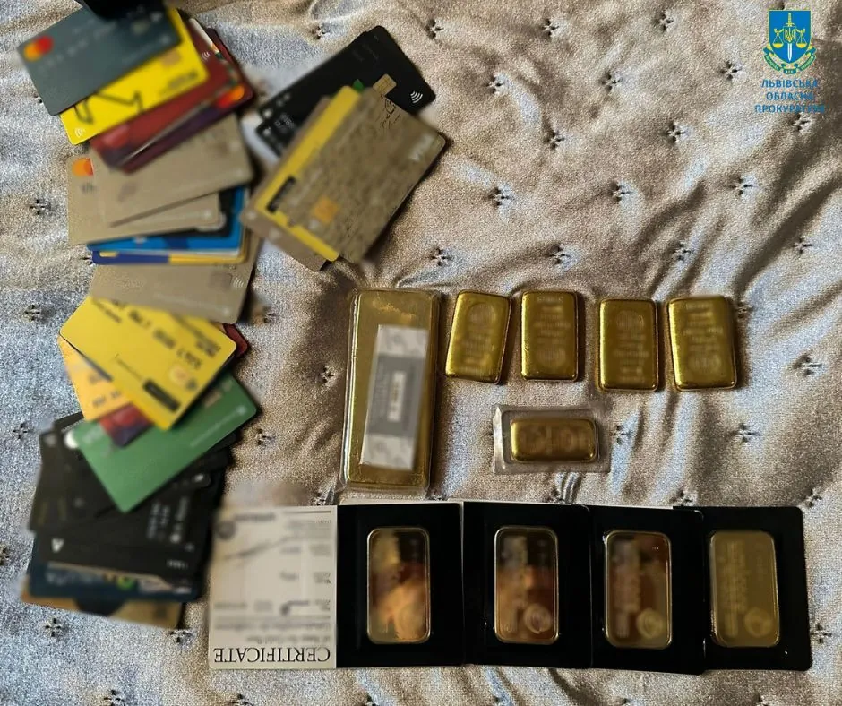 Gold bars were seized from an Odessa woman who helped evaders cross the ...