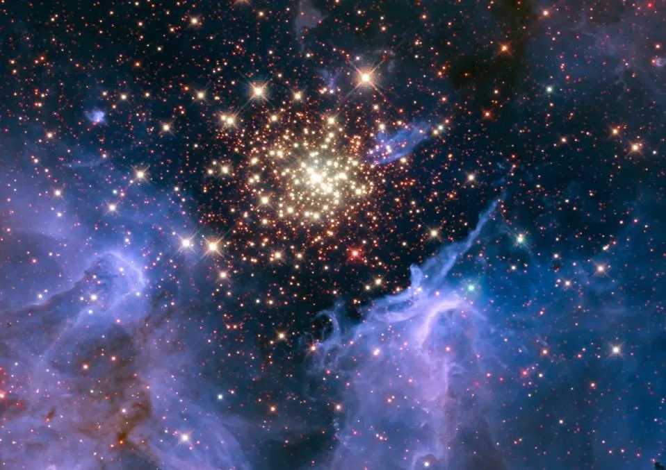 James Webb Telescope reveals hidden galaxies in the Spiderweb ...