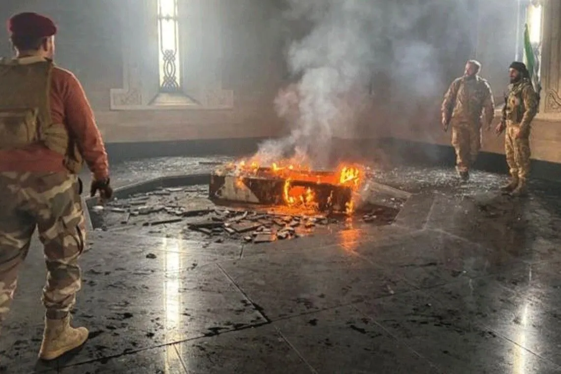 In Syria, rebels burn the grave of Bashar al-Assad's father | УНН