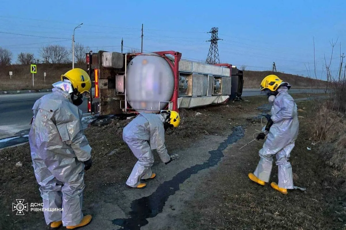 Tanker truck with hazardous cargo overturned in Rivne region, no threat ...
