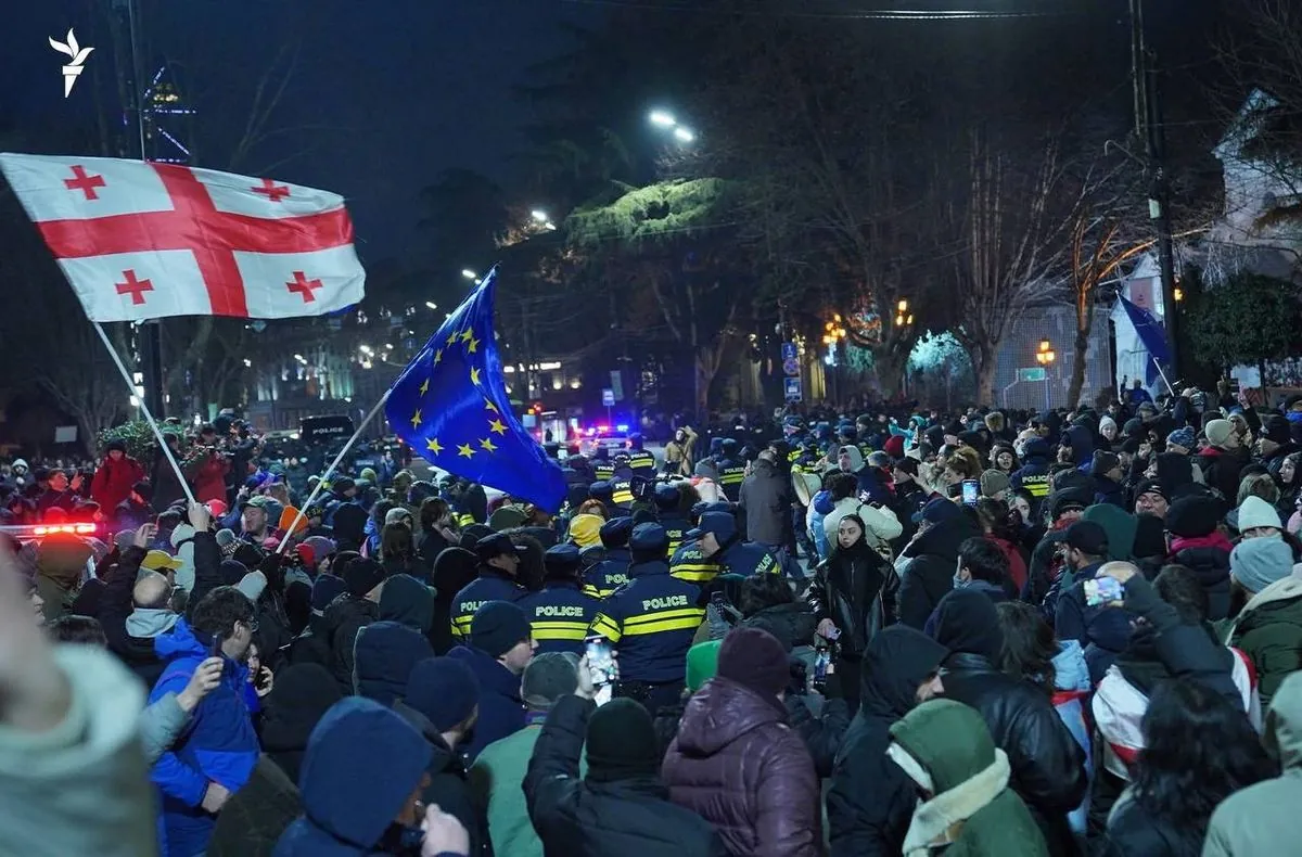 Protest in Tbilisi: police detain demonstrators near parliament | УНН