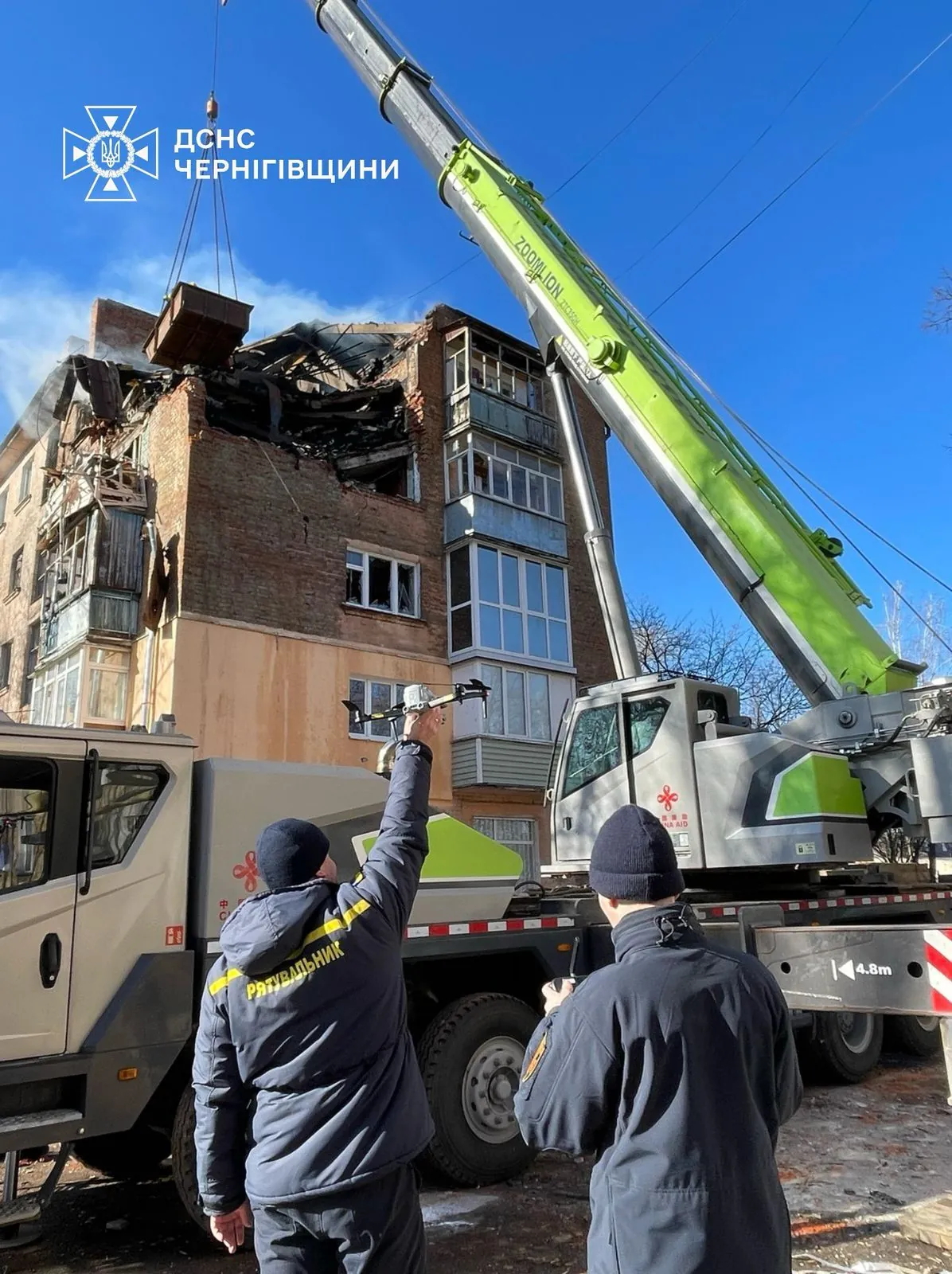 Night strike on a five-story building in Chernihiv: debris removal ...