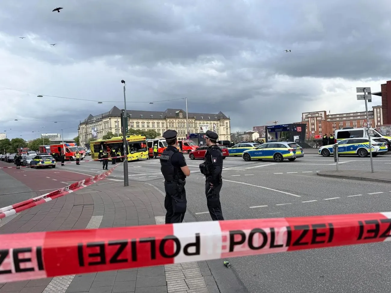 Knife attack at the train station in Hamburg: the suspect has been ...