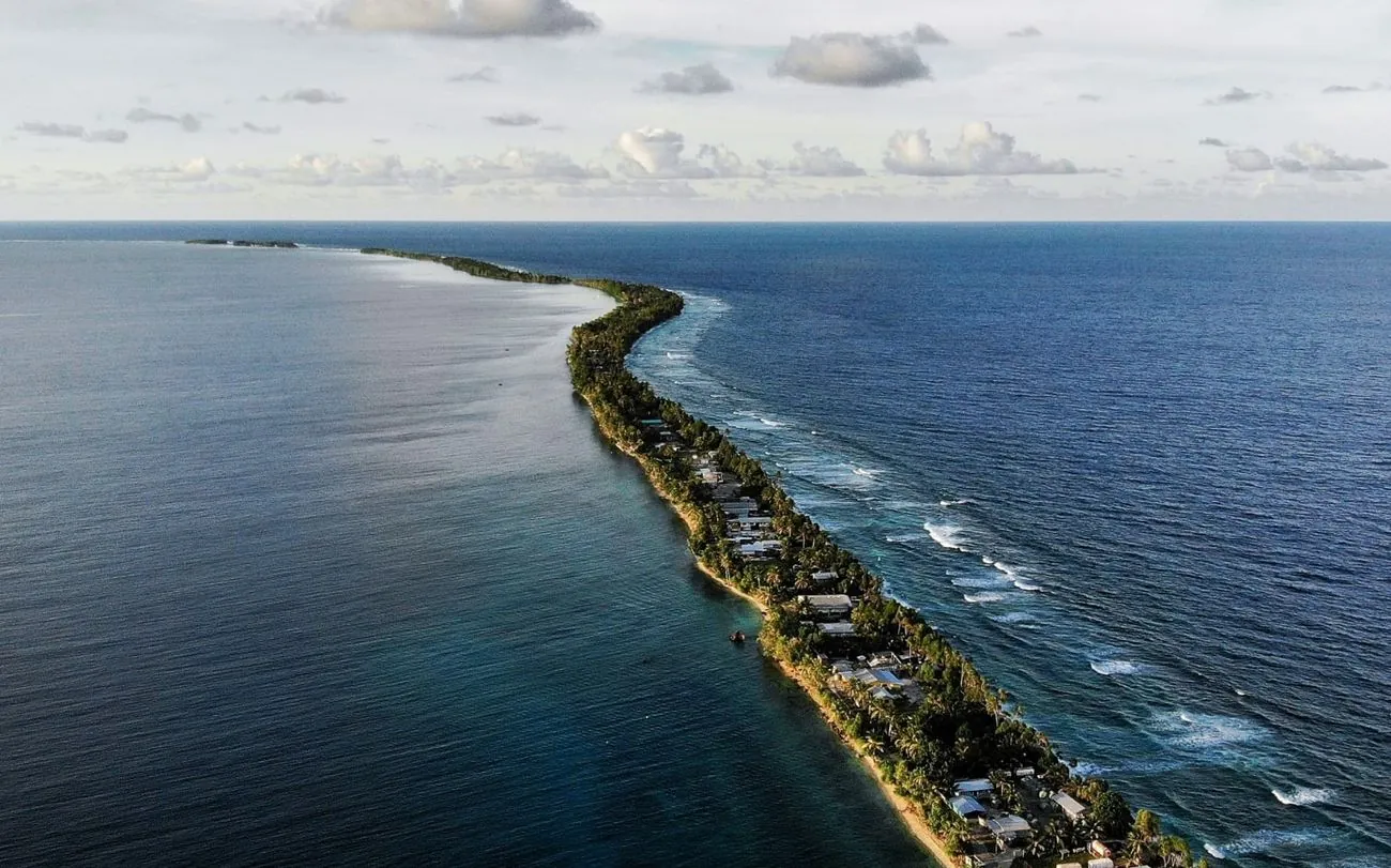 Tuvalu may be swallowed by the ocean: residents of the archipelago seek ...
