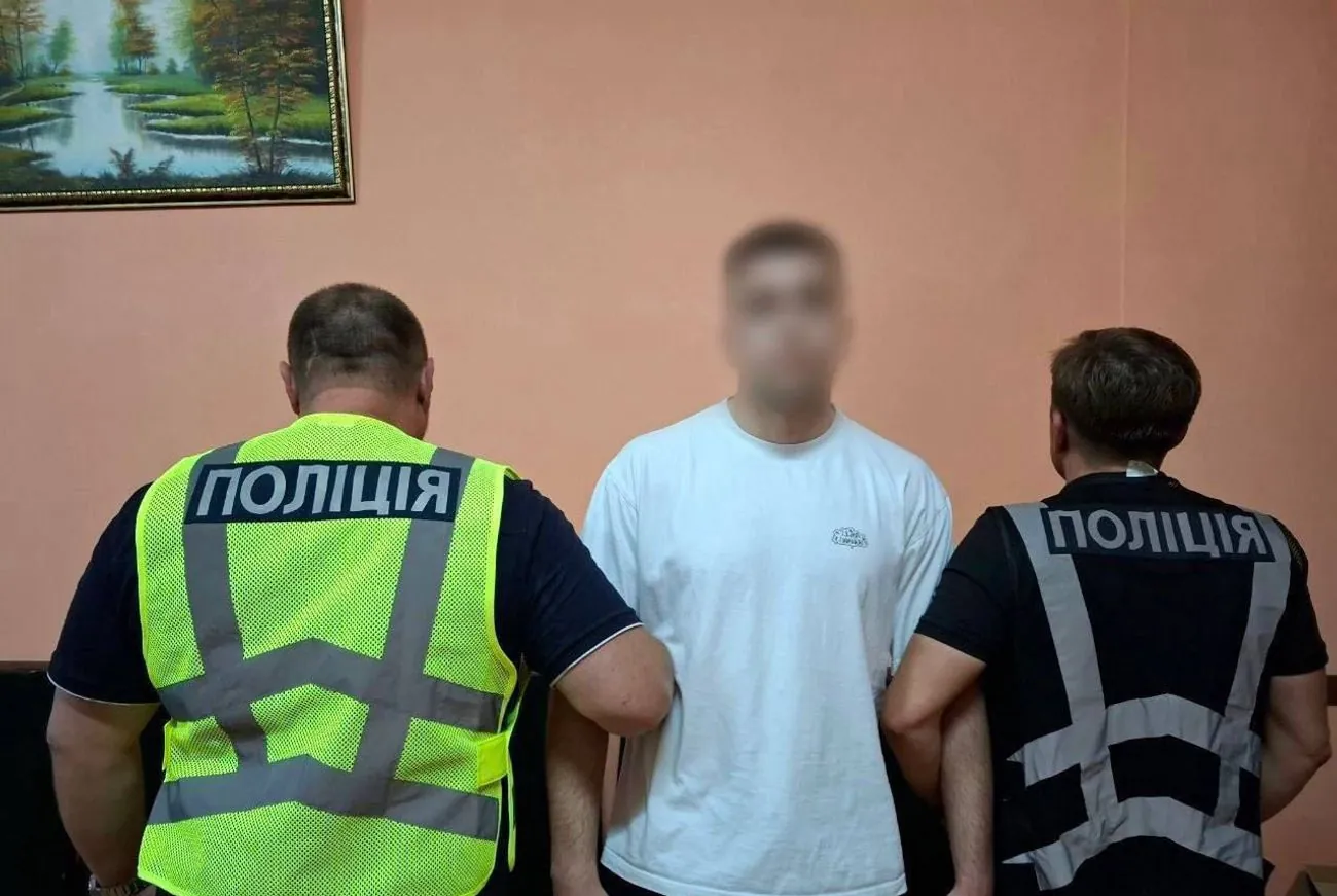 Filmed provocative videos in police uniform: bloggers fined in Kyiv | УНН