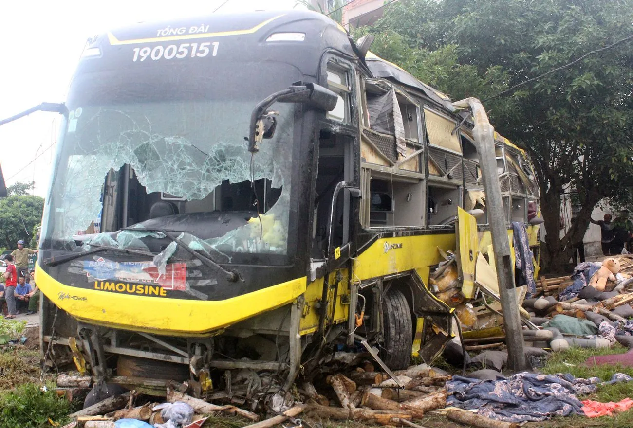 Bus accident in Vietnam kills 9 people: children among victims | УНН