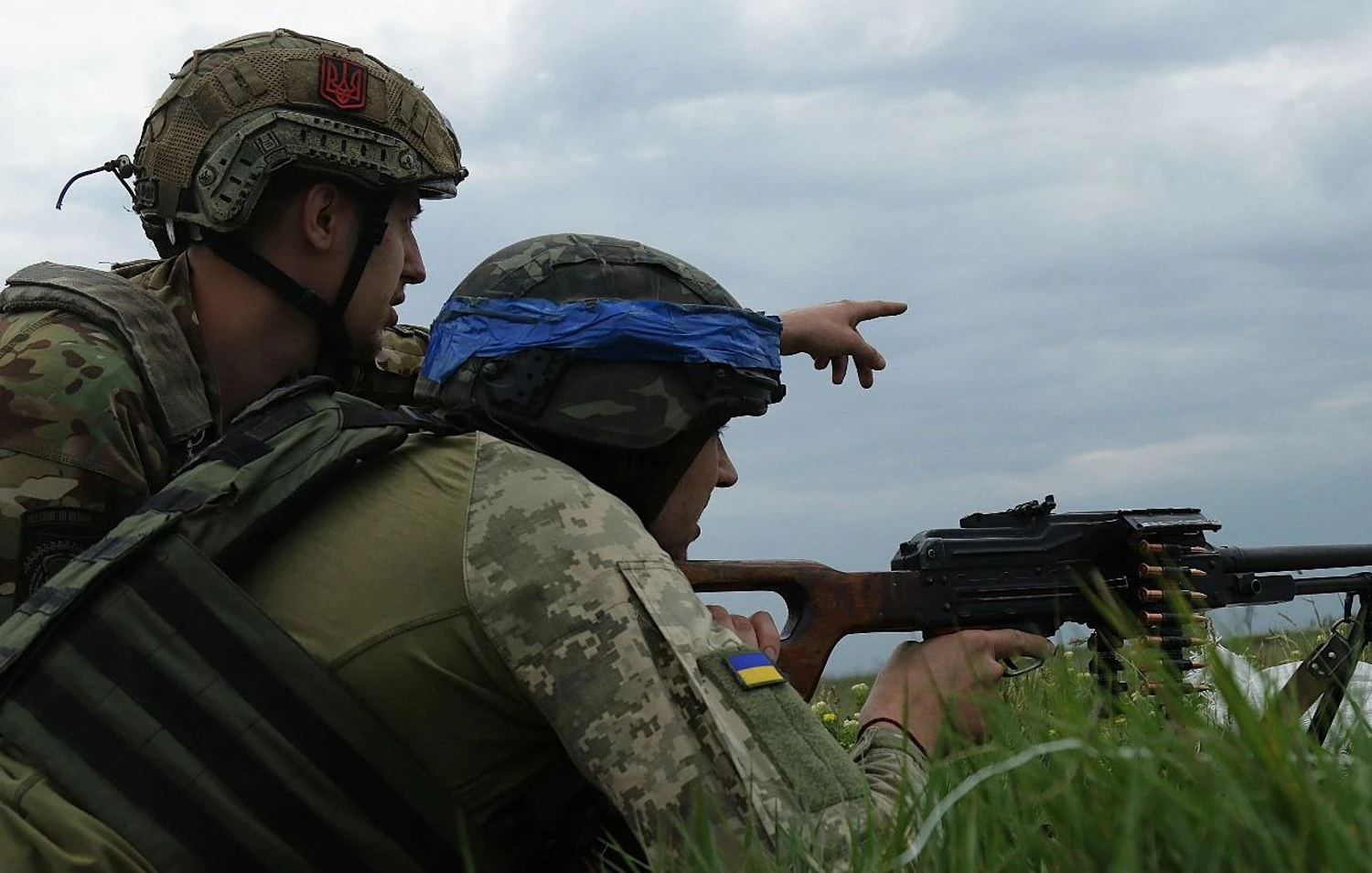 Almost five dozen artillery systems, tanks, and 850 soldiers: the ...