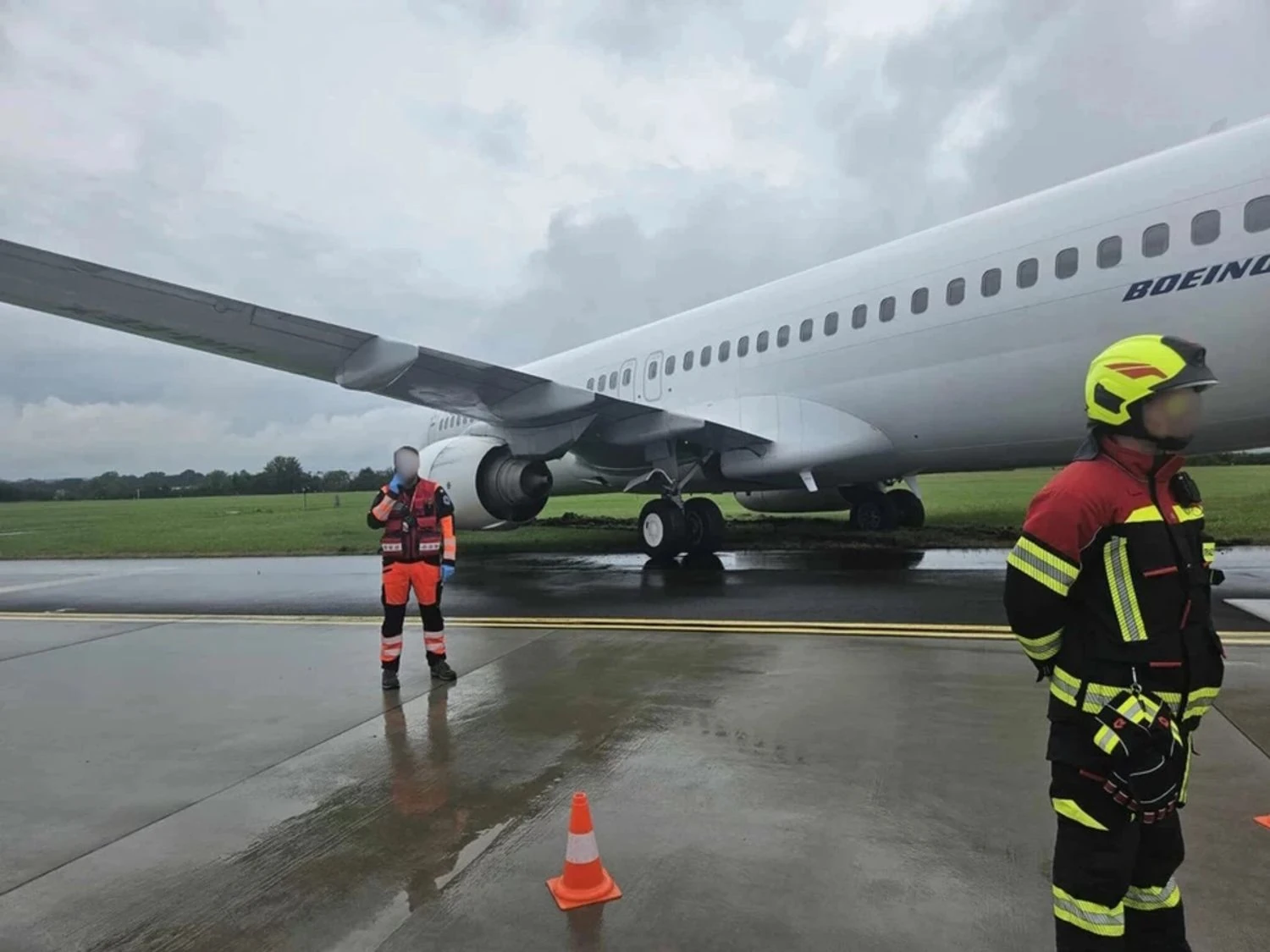 Enter Air plane made an emergency landing at Krakow-Balice airport ...