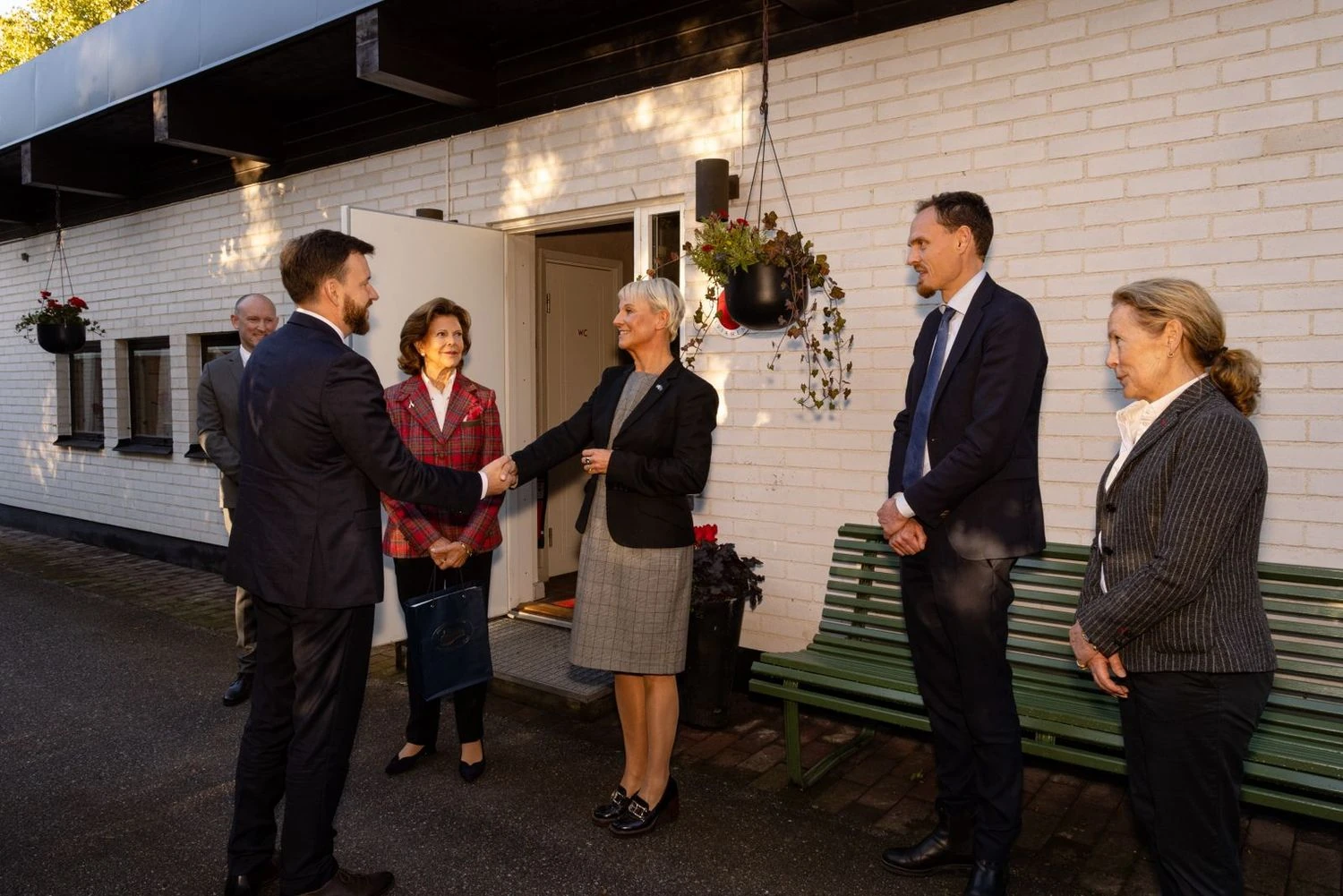 Ukraine adopts Swedish experience in active longevity and care for people with dementia | УНН