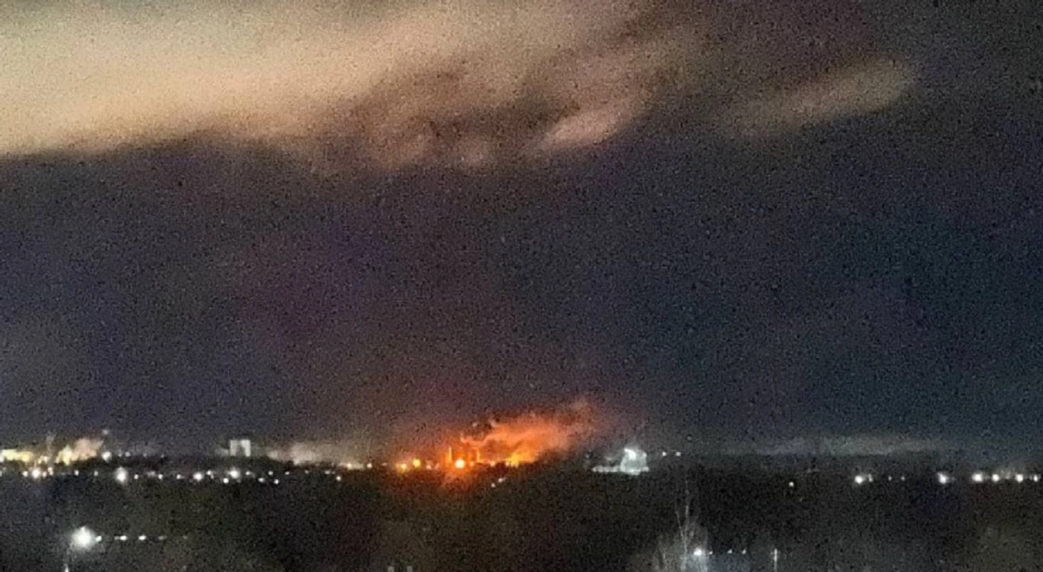 Oil depot on fire in Russia's Ulyanovsk region | УНН