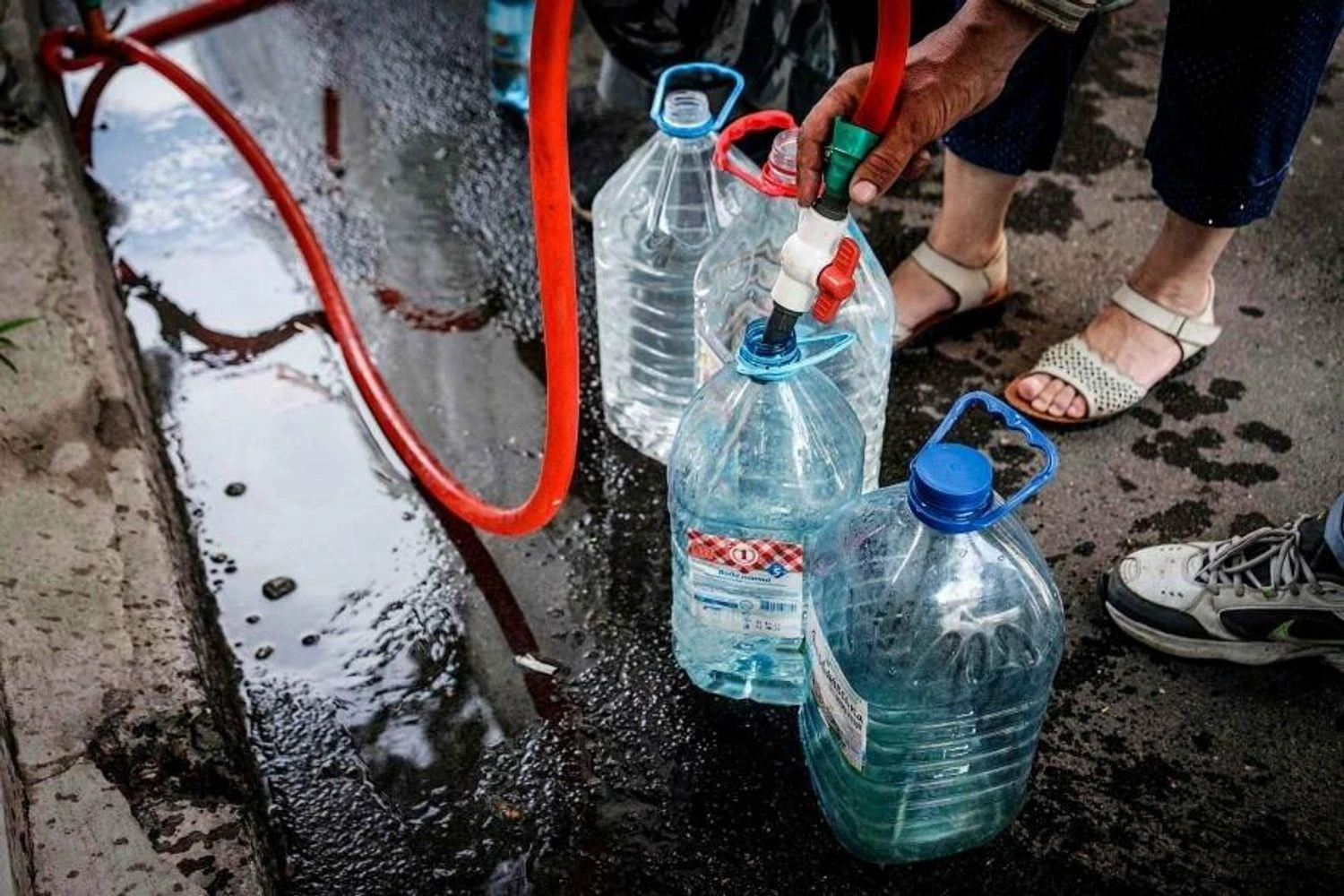 Moscow imitates “water pipe repairs” in Donetsk region with plastic ...