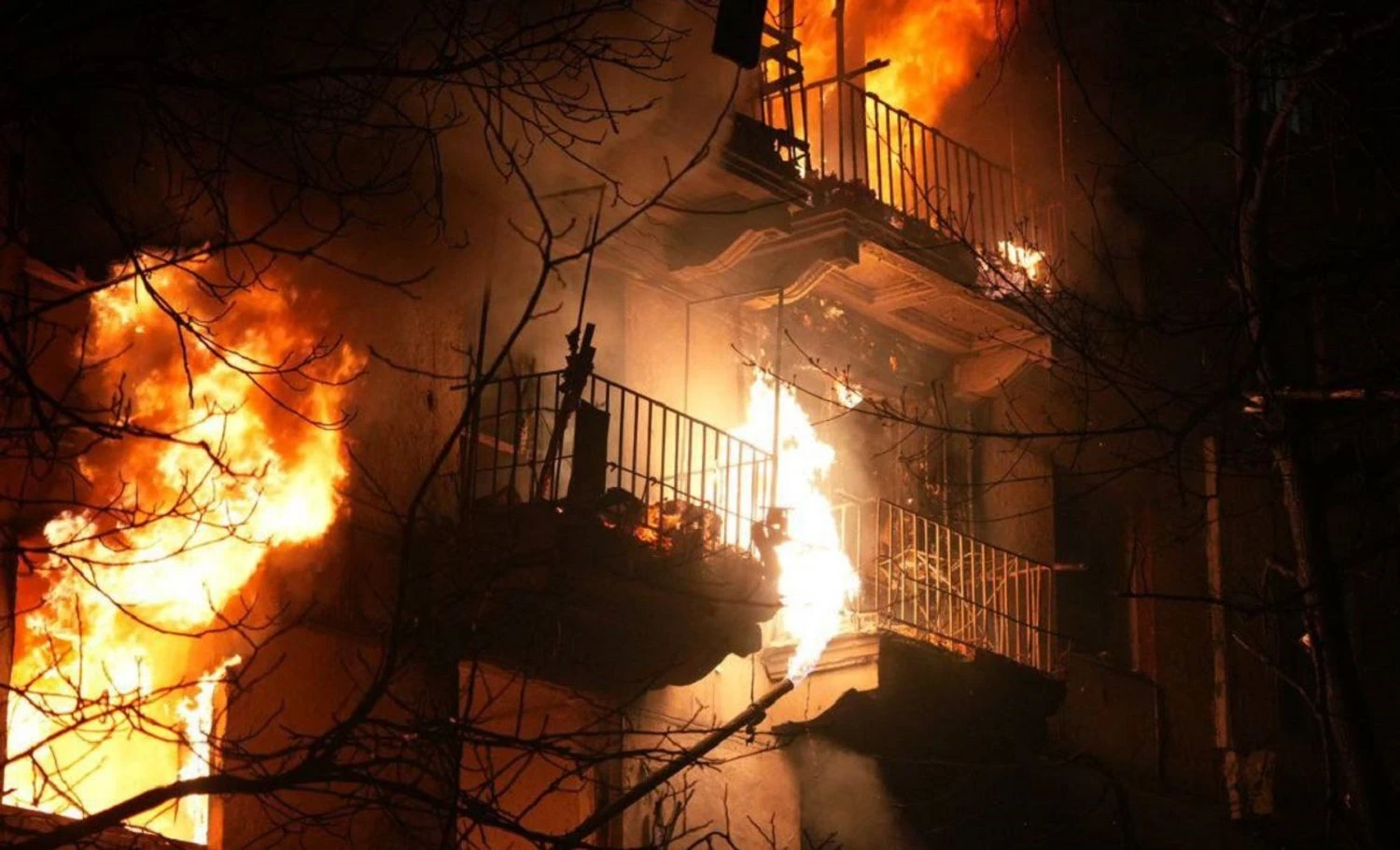 Enemy attack on Zaporizhzhia: seven wounded, high-rise buildings and ...