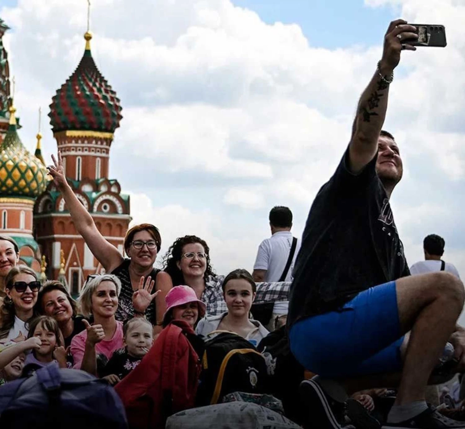"Threatens state security": "Roskomnadzor" completely blocked FaceTime ...