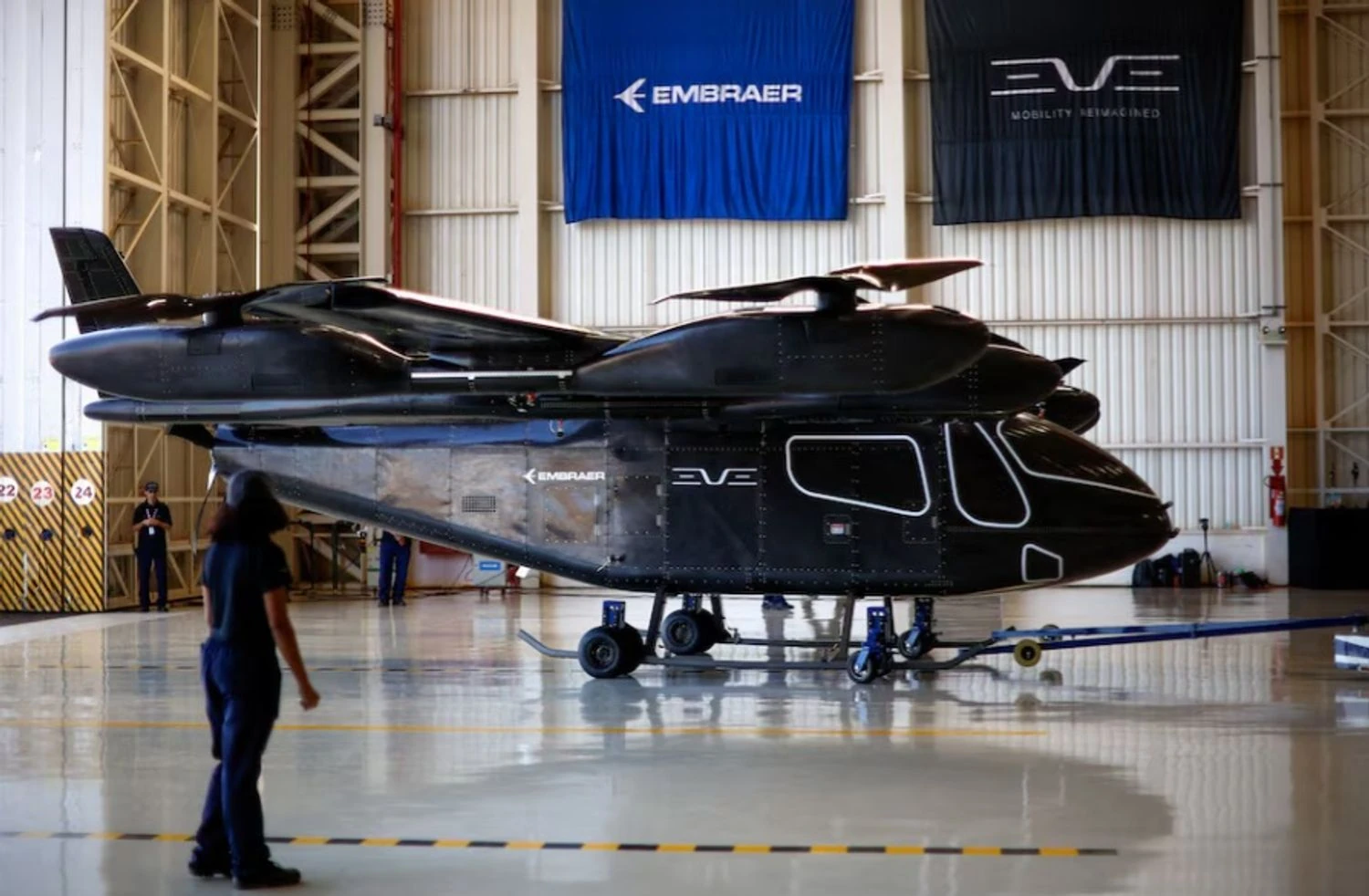 Embraer Eve made the first flight of the 'flying car' prototype | УНН