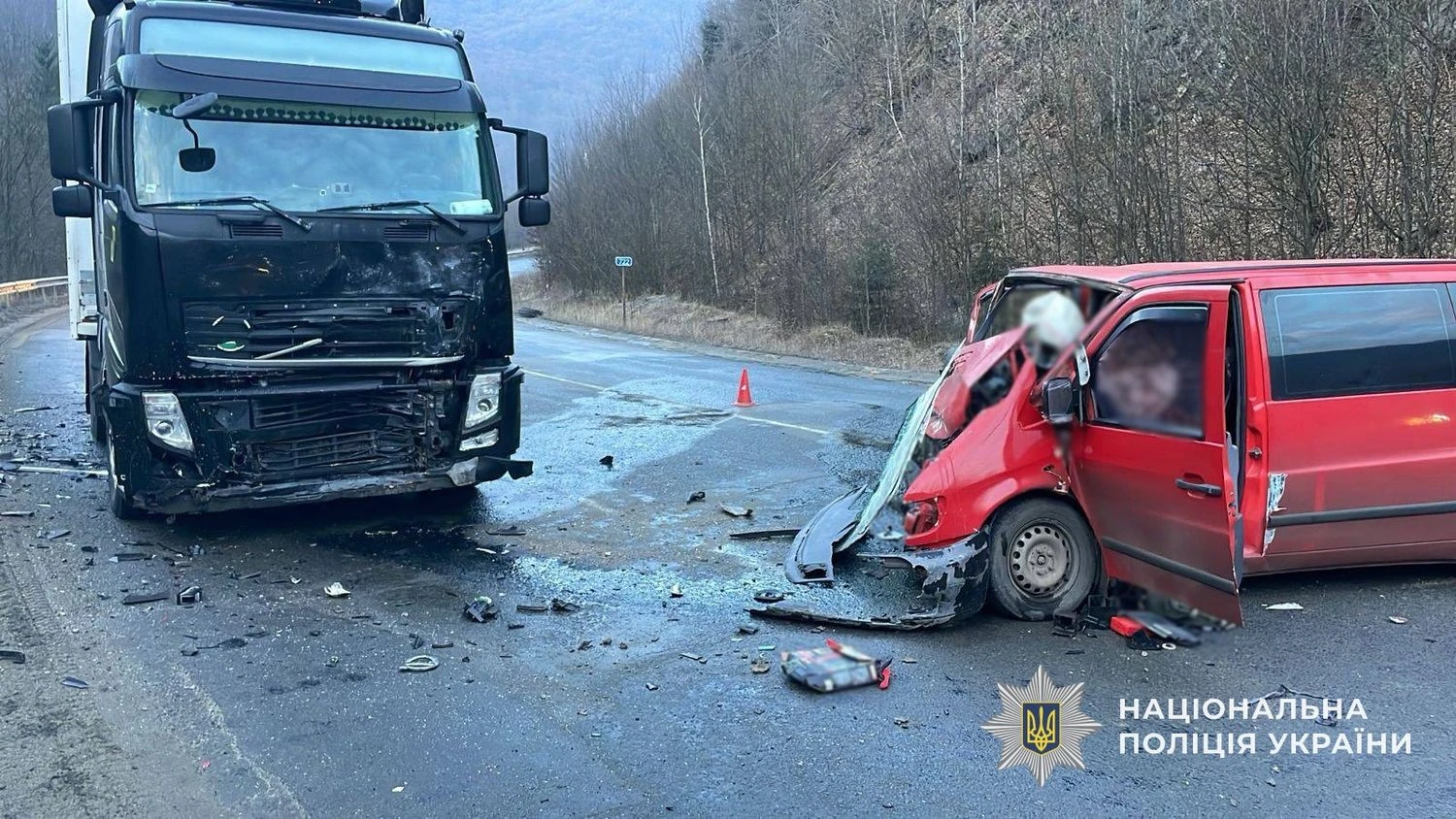Fatal accident on Abransky Pass in Carpathians: one dead, two injured | УНН