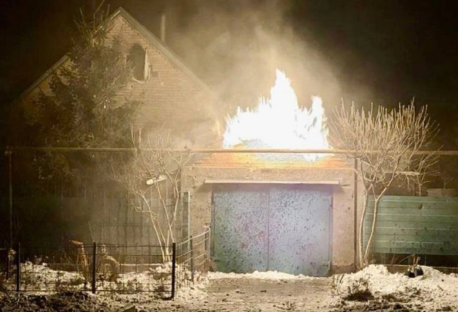 Enemy attacked Zaporizhzhia at night: private house damaged | УНН