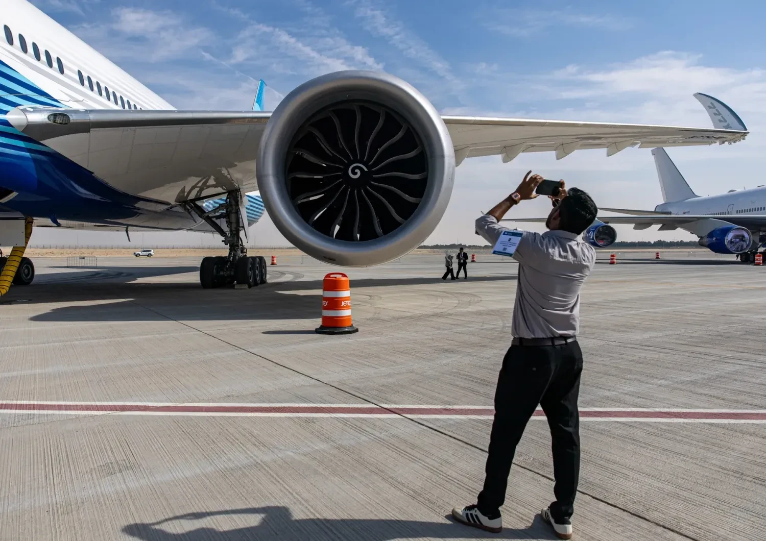 Boeing and GE discover technical malfunction in new 777X aircraft ...