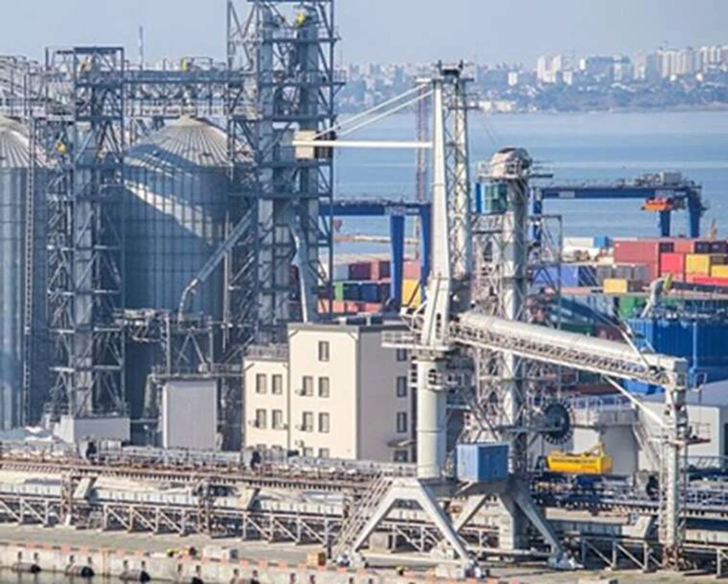 Saudi Arabian port of Yanbu resumes oil loading - Reuters | УНН