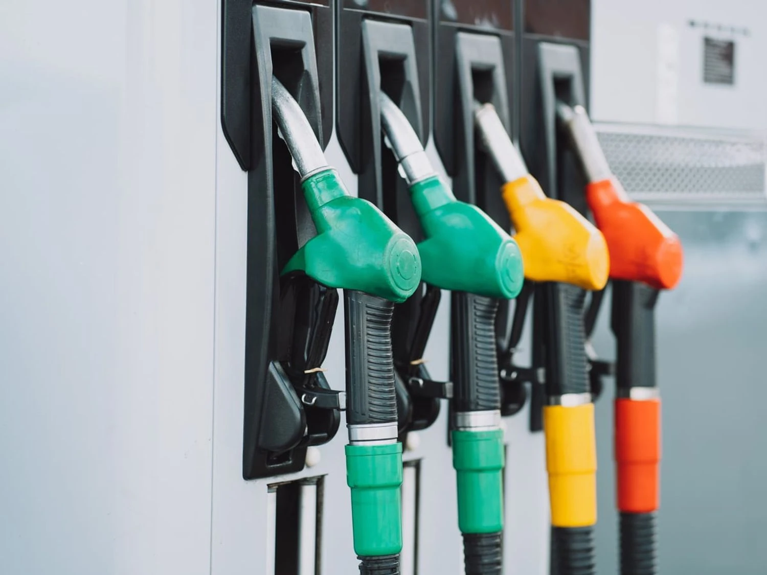 "Fuel cashback" launched and gas station prices jumped again: what's ...