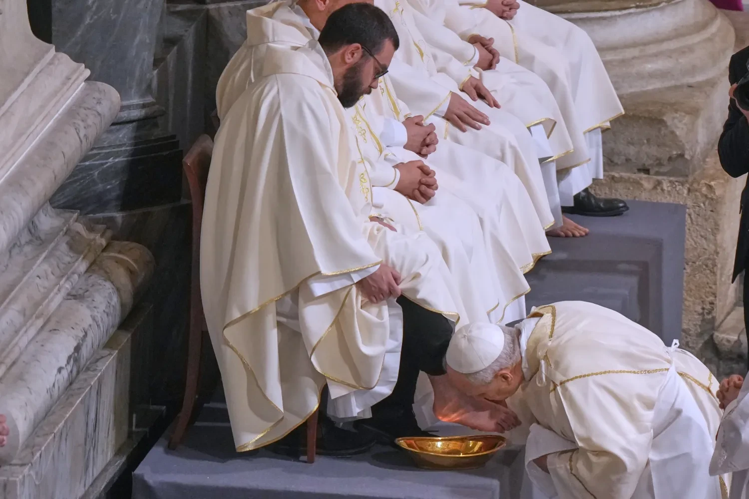 Pope Leo XIV restored the traditional foot-washing ritual for priests ...