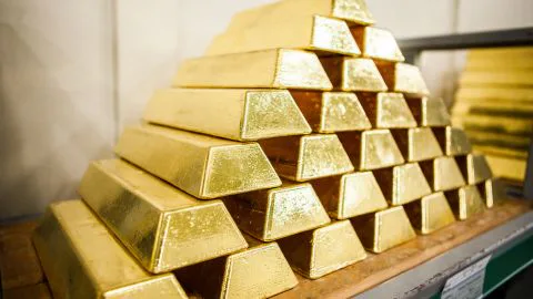 Gold holds its ground amid uncertainty surrounding US-Iran negotiations ...
